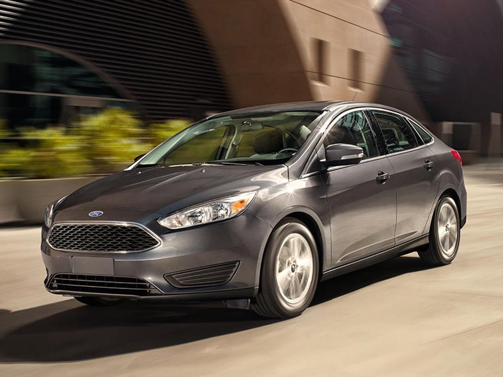 Giá xe ô tô hôm nay 5/12: Ford Focus dao động từ 626 - 770 triệu đồng