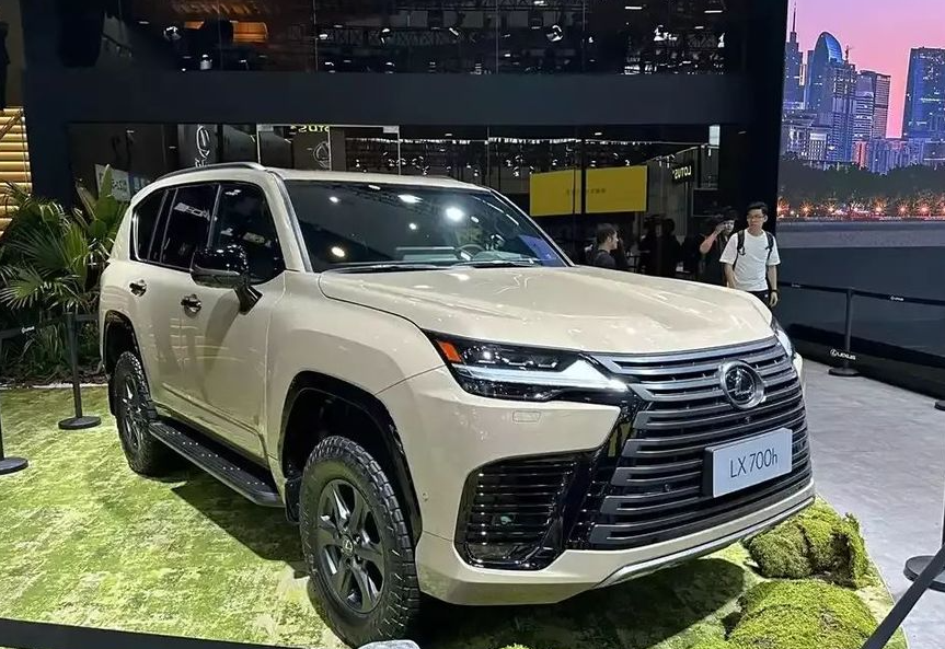 Ra mắt mẫu SUV hạng sang Lexus LX 700h 2025